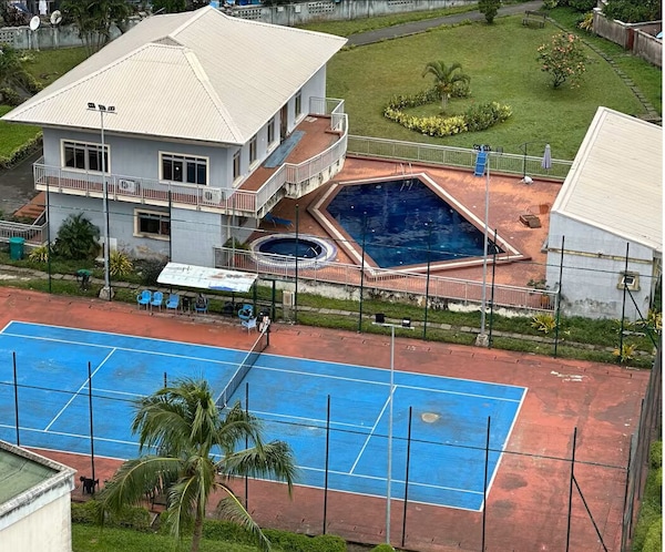 Ultimate Comfort In V/island Lagos: Spacious 2-bed With 24/7 Power & Free Wifi - Lagos, Nigeria