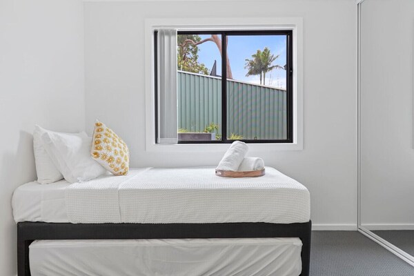 Valerie's Serene Coastal Guest Home - Tuggerah