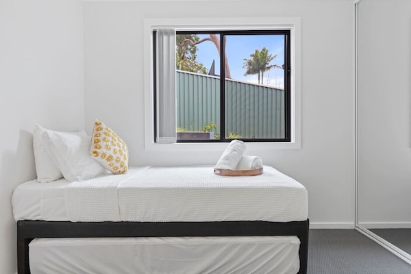 Valerie's Serene Coastal Guest Home - Tuggerah