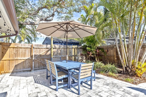 July 14-18 Deal | King Beds & Games | 8 Min To Irb - Largo, FL