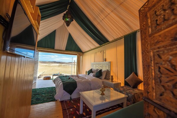 Spacious 9-bedroom Lodge In Enchanting Marrakech With Wifi, Ac - Marruecos