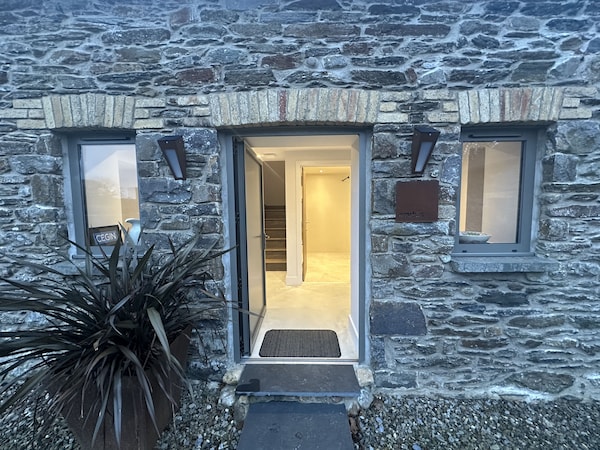 A Luxurious Barn Converted To High Standard - Laugharne