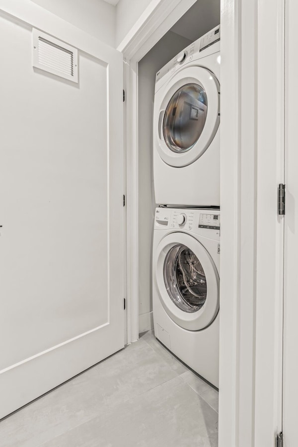 Charming 2-bedroom Condo In Delightful Philadelphia With Wifi, Ac - Cherry Hill, NJ
