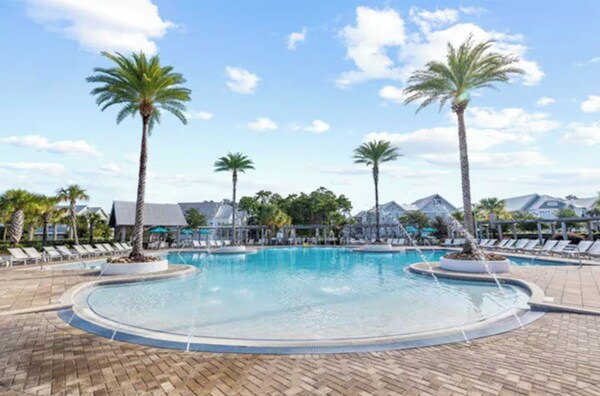 New!2 Bikes!resort Pool!across From The Big Chill! - Seaside, FL