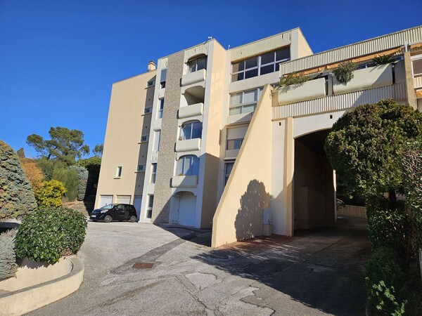Nice 1 Bedroom Apartment, Wifi, Sea View, All On Foot - Toulon