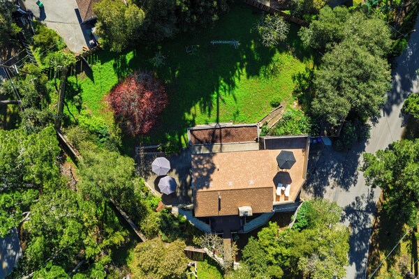 Sunridge Lookout By Avantstay | Big Backyard Oasis + Patio, Central Location - Monterey, CA