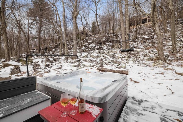 Husky Hideaway  Where Adventure Meets Luxury - ペンシルベニア州