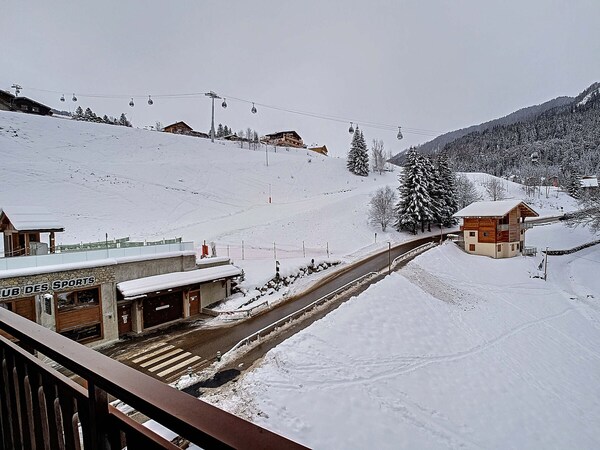 Apartment Für 8 In La Clusaz, Wlan, Haustiere Erlaubt, Parkplatz - La Clusaz