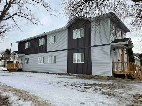 Rachel - Spacious Home In Central 6 Bdrm,4.5 Bath - Alberta
