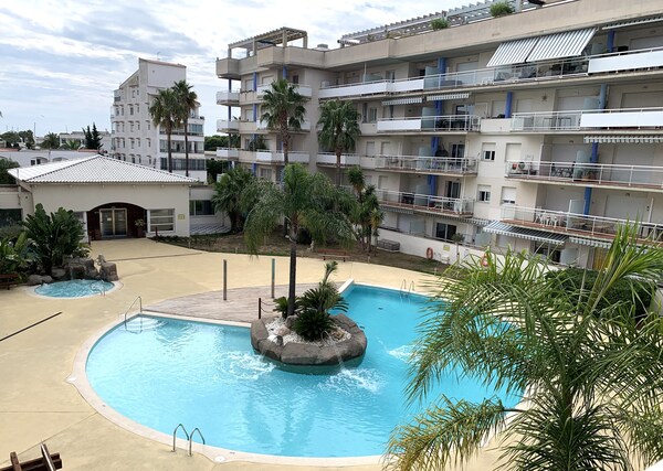 Azúl Akoya Conserjería Apartment, Swimming Pool And Parking Lot - Roses