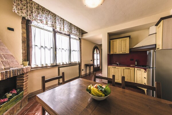 Apartment Between Pisa And Florence In Farmhouse With Swimming Pool - Pontedera