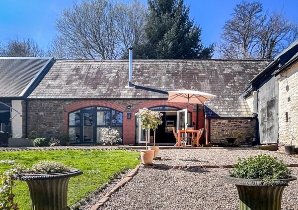 Beudy'r Gamlas - Two Bedroom House, Sleeps 4 - Brecon