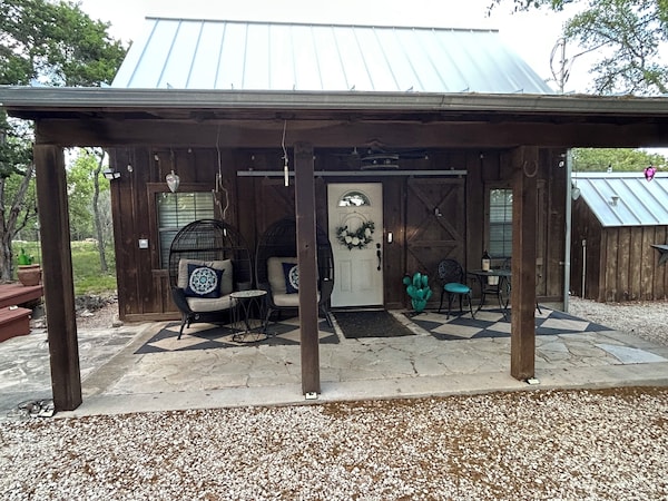 Brothers Go West; Romantic Rustic Hideaway: Reset Unplug Unwind & Fall In Love! - Wimberley, TX