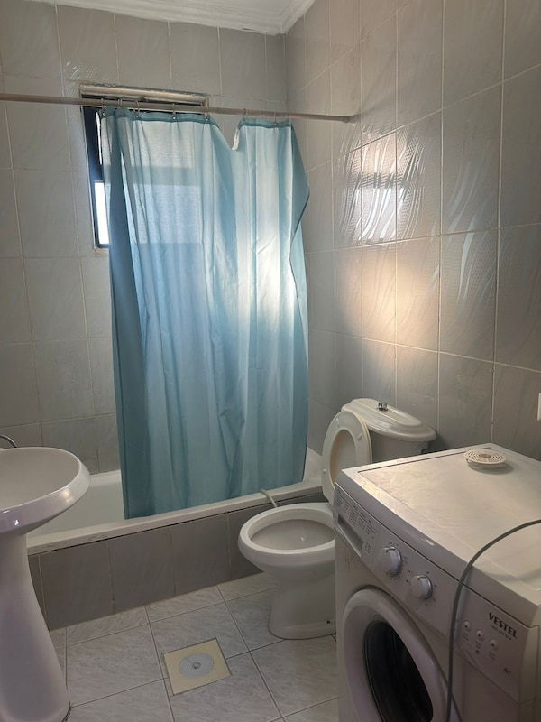 2-bedroom Furnished Apartment For Rent In The Heart Of \N Jabal Amman - Ammán