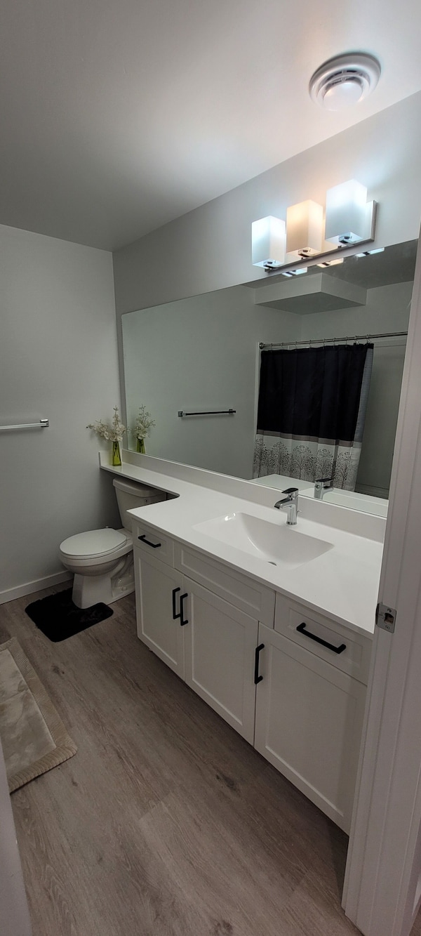 Exclusive 2-bed Private Cozy Basement - Manitoba
