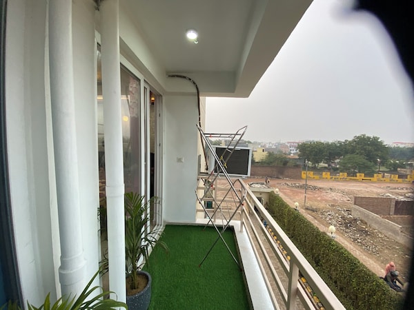 2-bedroom Apartment Close To Taj Mahal In Agra With Ac, Fitness Room, Wifi. - Agra