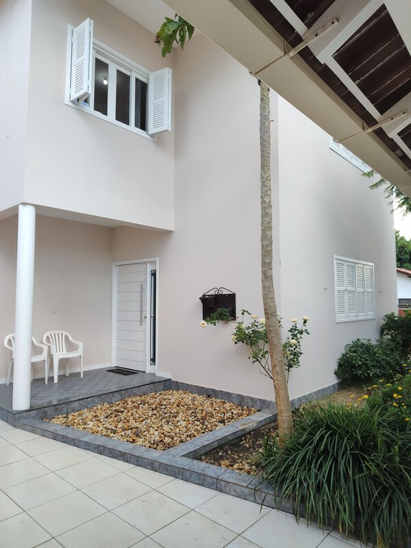 Casa De Praia Para Famílias De Até 23 Pessoas Em Piçarras /  Beto Carrero - Penha