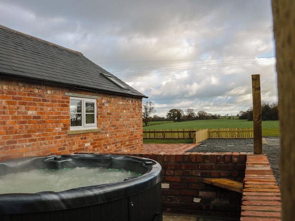 Millstone Cottages - Millstone Cottage, Pet Friendly In Westbury - Westbury, UK