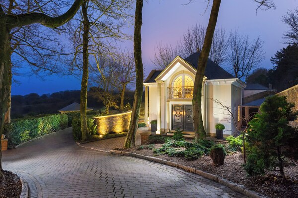 Hunters Moon, Family Friendly, Luxury Holiday Cottage In Charlestown - St Austell