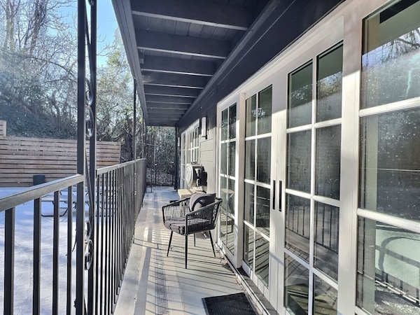 Upscale Suite W/ Pool & Extra Large Balcony - Birmingham, AL