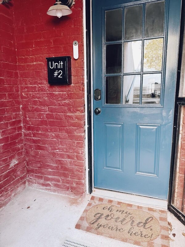 Chic Retreat Near Capitol Hill With Office Space & Soulcycle Bike\n\n\n\n\n\n\n\n - Washington Navy Yard, DC