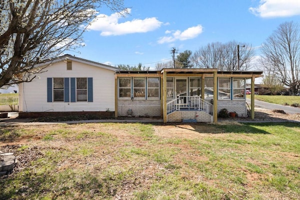 Riverfront Refuge, Cozy Retreat By Watauga River - Wilbur Lake, TN