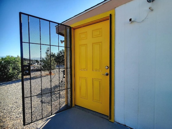 Compact & Convenient Studio Living In Pahrump - Pahrump, NV
