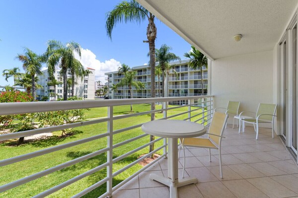 St. Pete Isla Bahia Vista 12-245: 2bd/2ba - St. Petersburg, FL