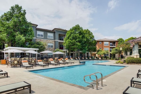 Clear Lake Stay W/ Pool View: Family Friendly - Richmond, TX