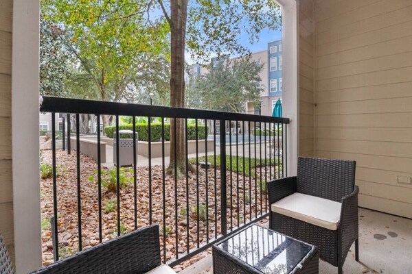 Family & Corporate Friendly Retreat: Pond View - Kemah, TX