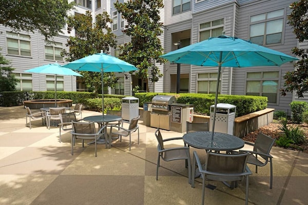 Work-life Retreat W/ Pond View | Near Clear Lake - Kemah, TX