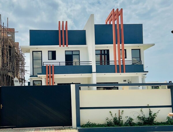 Brilliant 4-bedroom Apartment In Bujumbura Mairie - Bujumbura
