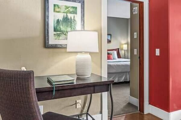 Solara 102 - 2 Bedroom Condo - Pool / Hot Tub /Gym @ Solara - 艾伯塔