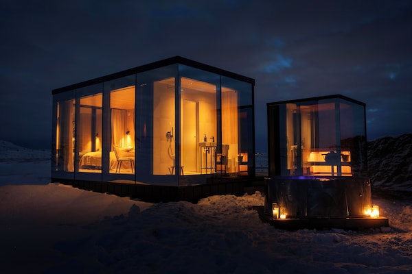 Northern Lights Galore! Aura Retreat Iceland - Logn Cabin W Hot Tub & Sauna. - Island