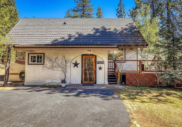 Experience Panorama Star Haven, A Spacious 4-bedroom Home In Tahoe City With Lake Views - Lake Tahoe