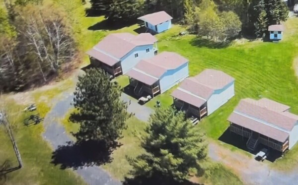 Family & Pet Friendly Lakefront Cabin - Five Mile Lake Lodge - Ontario
