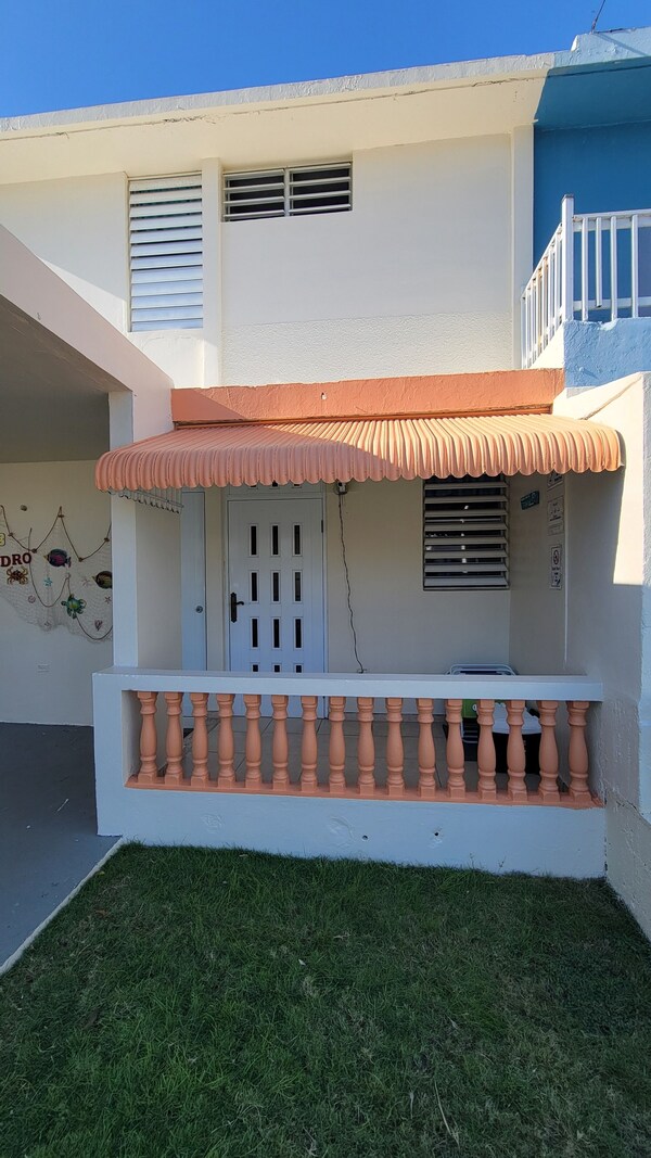 Koral De Alejandro Beach House-walking Distance To Beach, Town And Fun! Charming - Aguada
