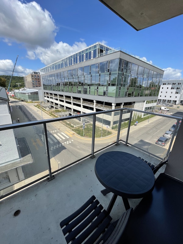 Your Home: A+ Quality Modern Apartment + Balcony - Vilnius