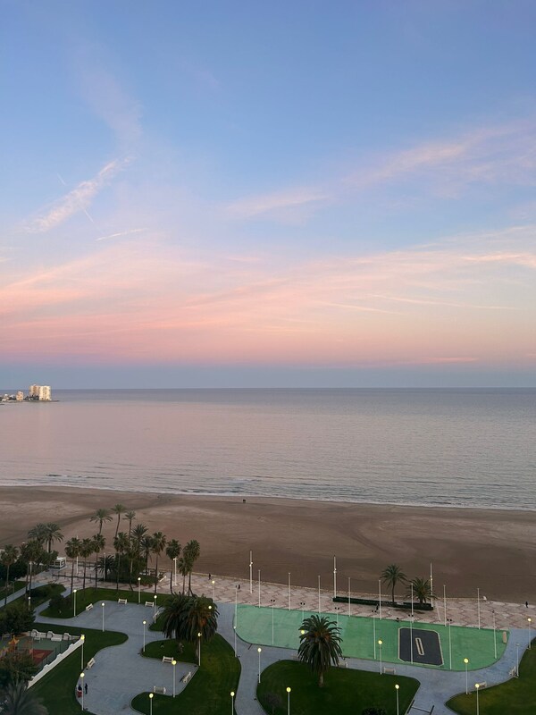 Acogedor Apartamento En Primera Línea De Playa. - Sueca