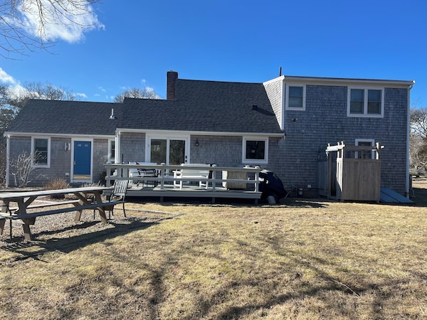 Elbow Inn: Private Retreat With Two Master Suites - Brewster, MA