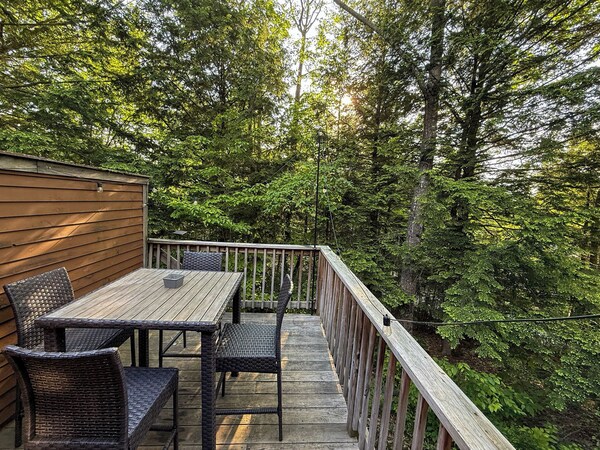 Secluded 3-bedroom North Conway Retreat  Family-friendly, Close To Activities - North Conway, NH