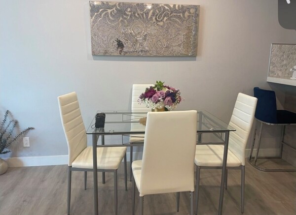 1-bedroom 1 Bath Condo Ocean View Long Beach - Cypress, CA