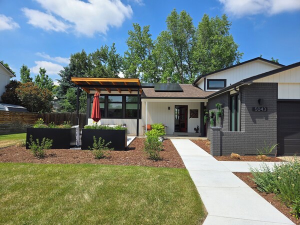New Listing-modern 4-bedroom House With Solar, Ac And Steam Shower In Boulder, - Boulder, CO