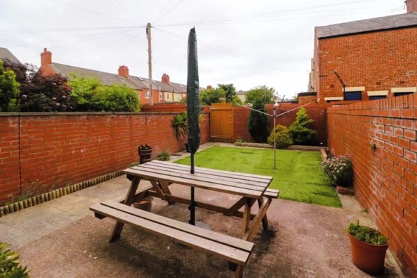 Cozy Coastal Retreat In Blackpool - Lytham St Annes