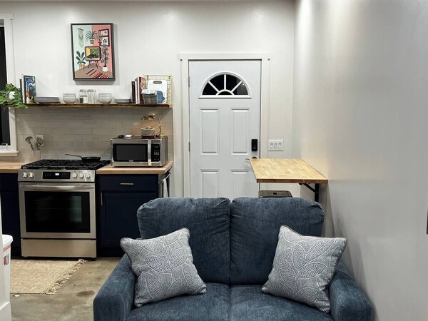 One Of A Kind Adu Located In Omaha's Benson District! - Omaha, NE