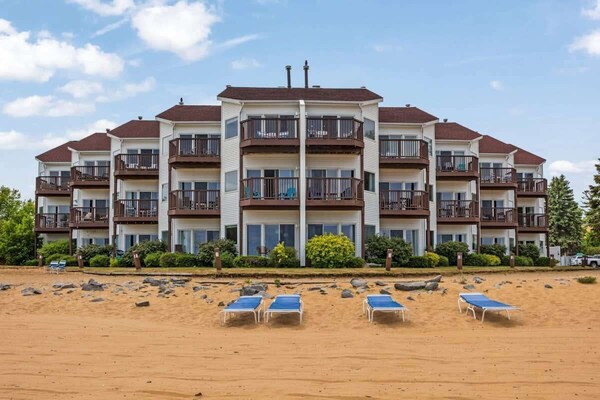 Beachside 322 Waterfront Condo - 트래버스시티
