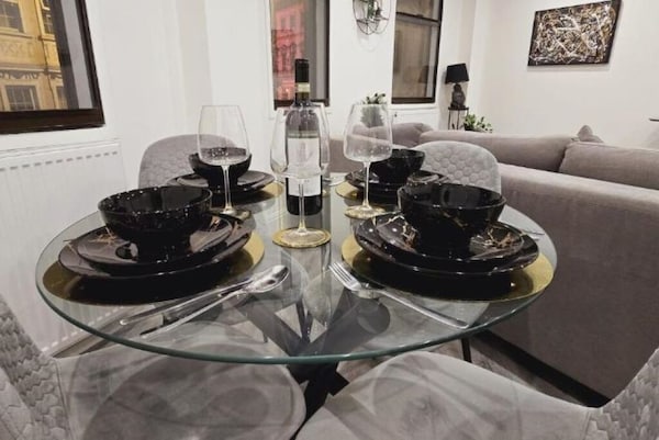 Abbey Corner By Nivaas 3 : One-bedroom Premier Apartment\n - Henley-on-Thames
