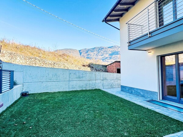 Nice Apartment In Villa For 8 People With A/c, Wifi, Tv, Terrace, Pets Allowed And Parking - Aprica