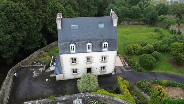 La Salette, Is 15mins To Carantec 21 Beaches In Around 11km. Restaurants/markets - Morlaix