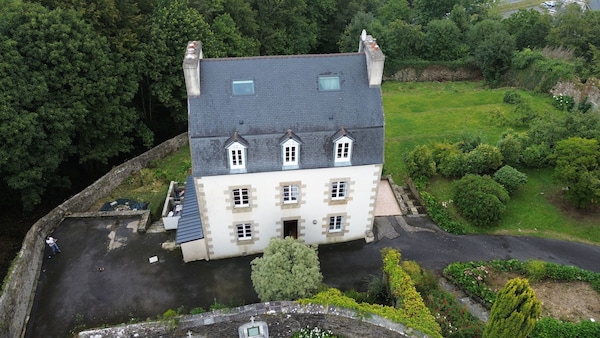 La Salette, Is 15mins To Carantec 21 Beaches In Around 11km. Restaurants/markets - Morlaix